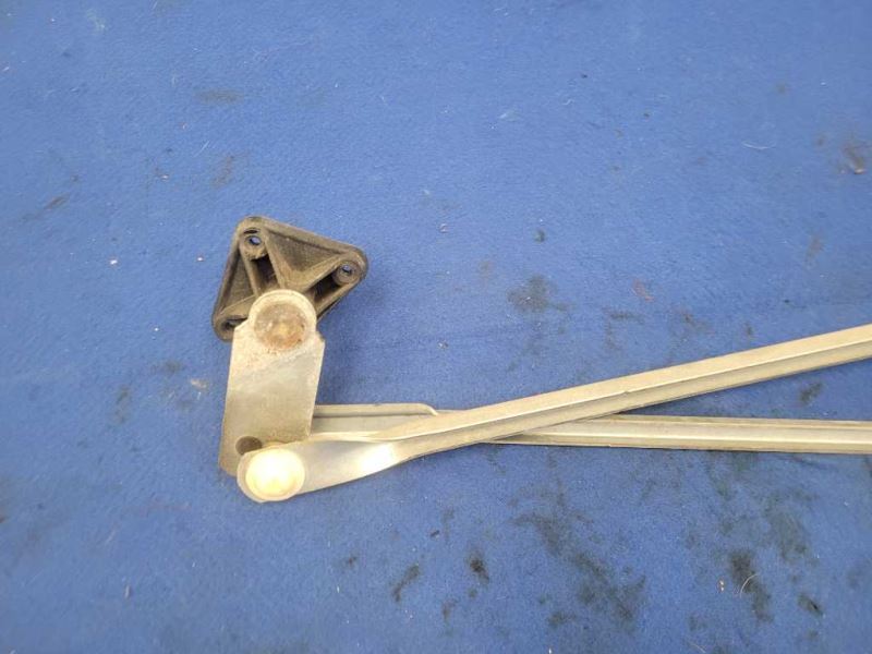 2003-2006 Chevrolet SSR Pickup Truck Windshield Wiper Motor Linkage 24