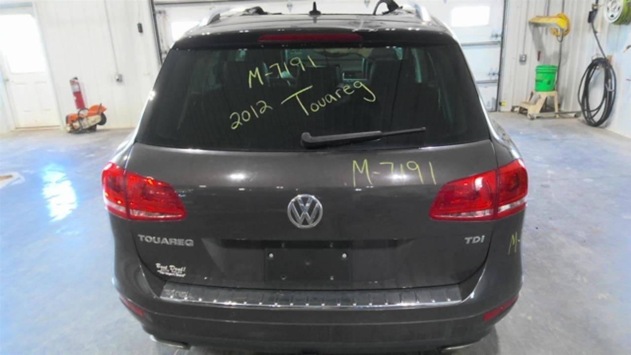 Used 2012 Volkswagen Touareg Front Body Fender Left L. Part 87892